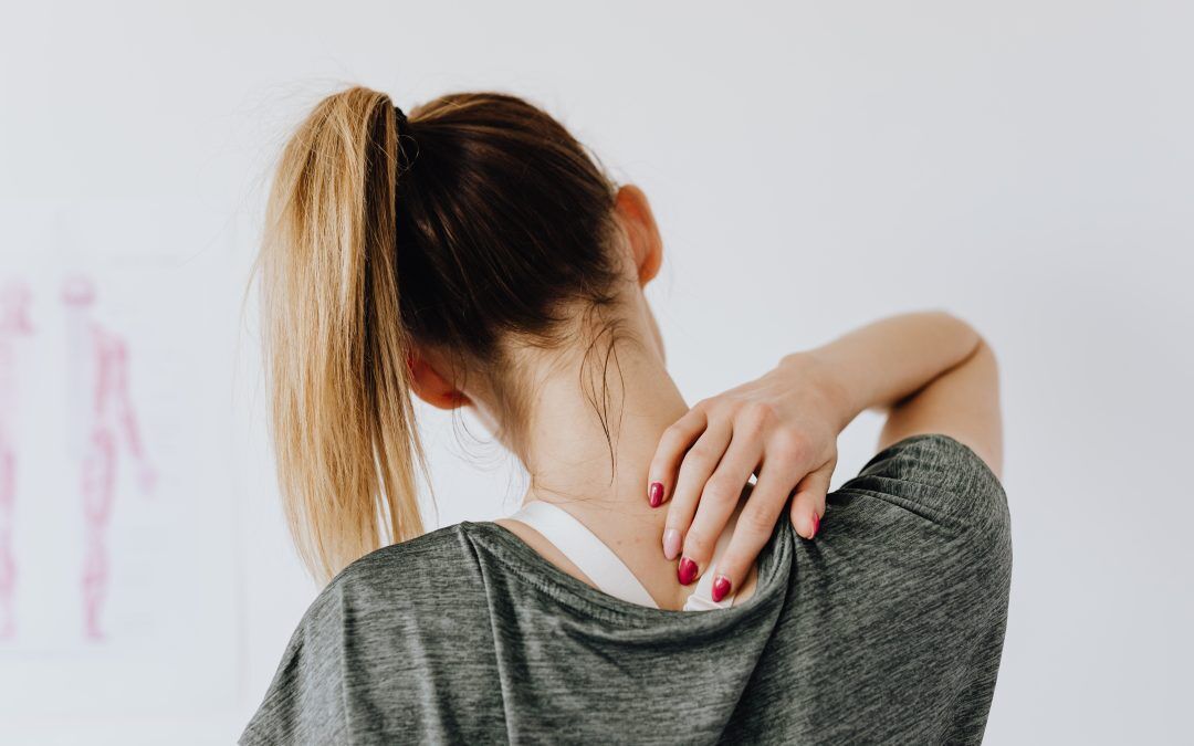 How to treat and avoid shoulder subluxation in hypermobility